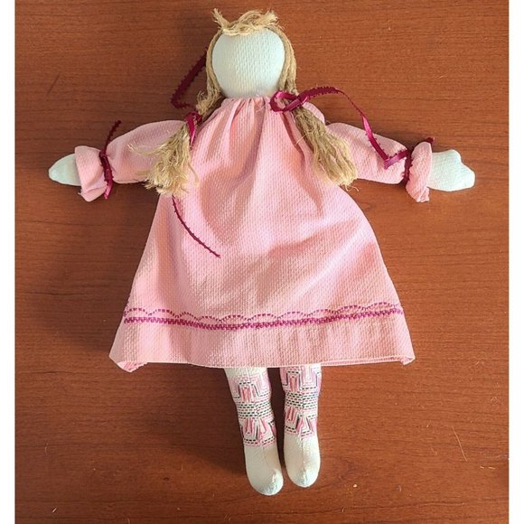 Unbranded | Toys | Amish Handcrafted Faceless Embroidered Pink ...